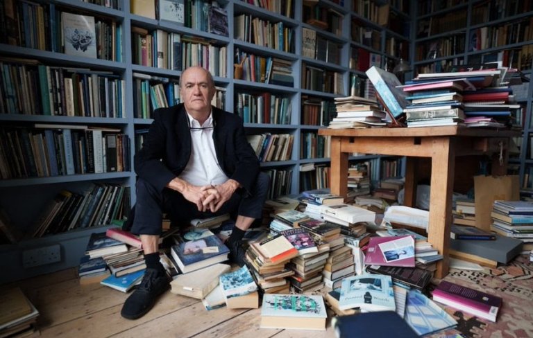 Colm Tóibín sobre László Krasznahorkai | Los cuadernos de Vieco